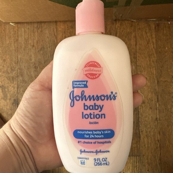 JOHNSON'S | Bath, Skin & Hair | Johnsons Baby Lotion Original ...